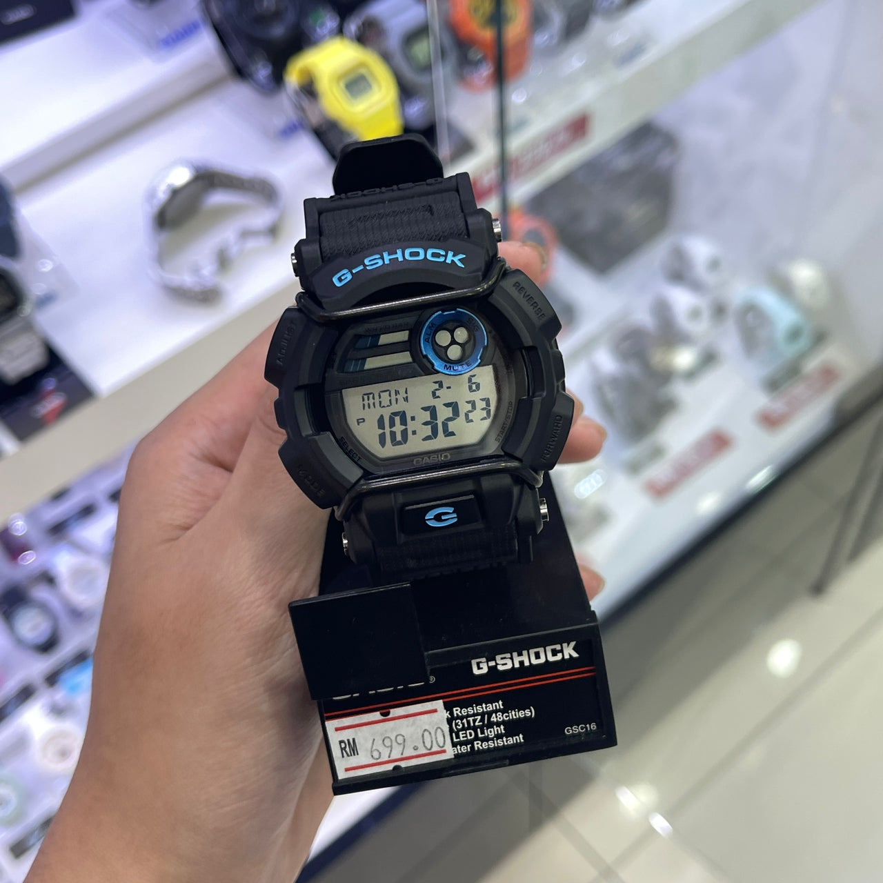 Casio G-Shock GD-400-1B2 – Timeplanet