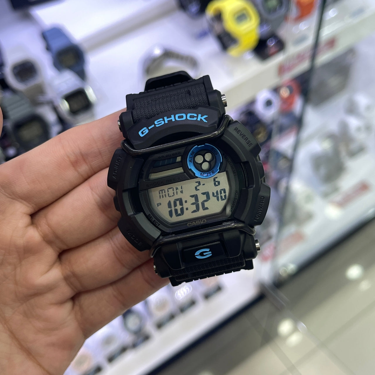 Casio G-Shock GD-400-1B2 – Timeplanet